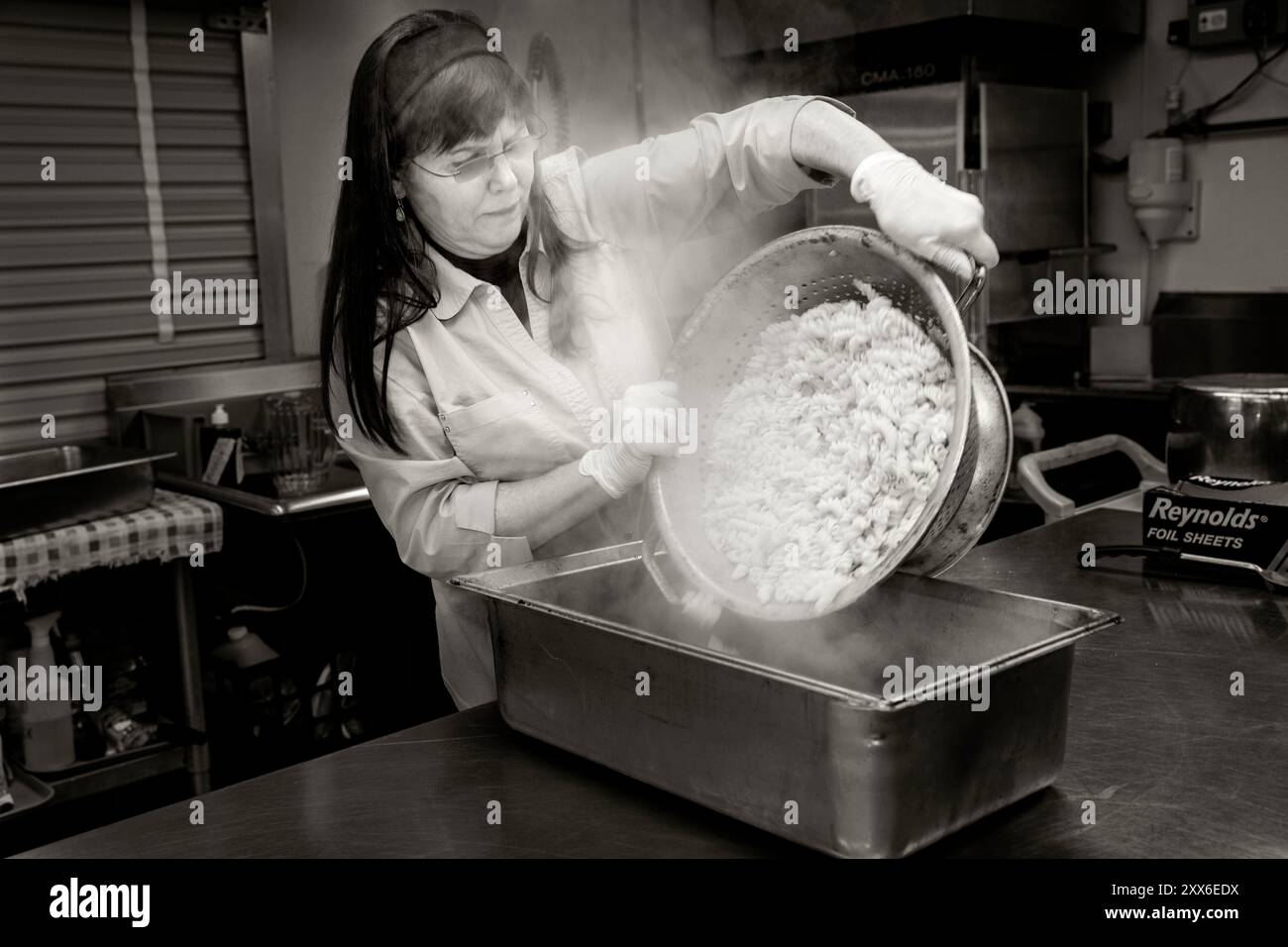 ARC-0006-BW....WASHINGTON - Penelope Protheroe in the commercial ...
