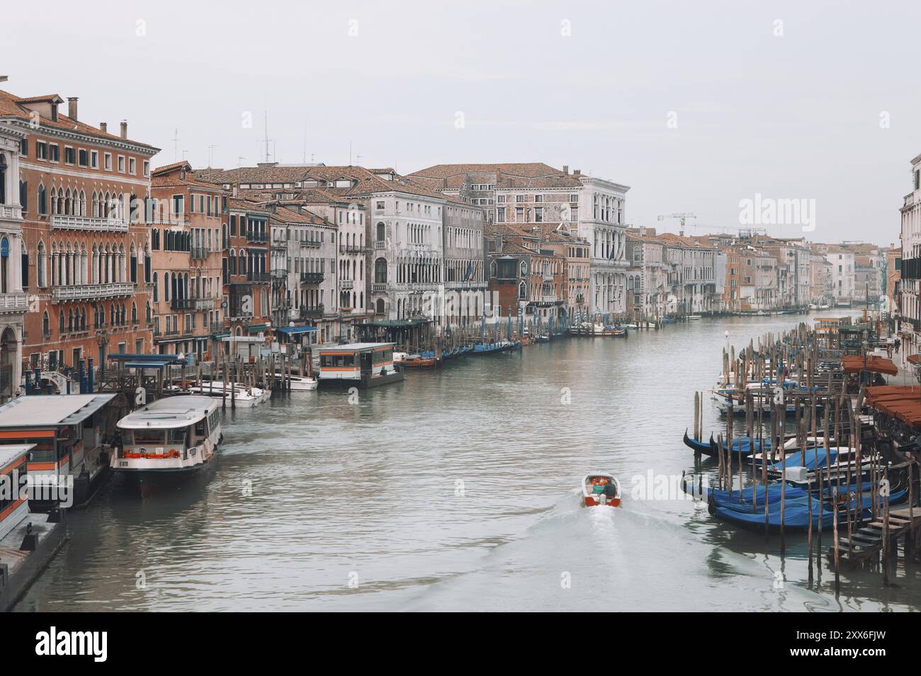 Empty canal scene in venice italy hi-res stock photography and images ...