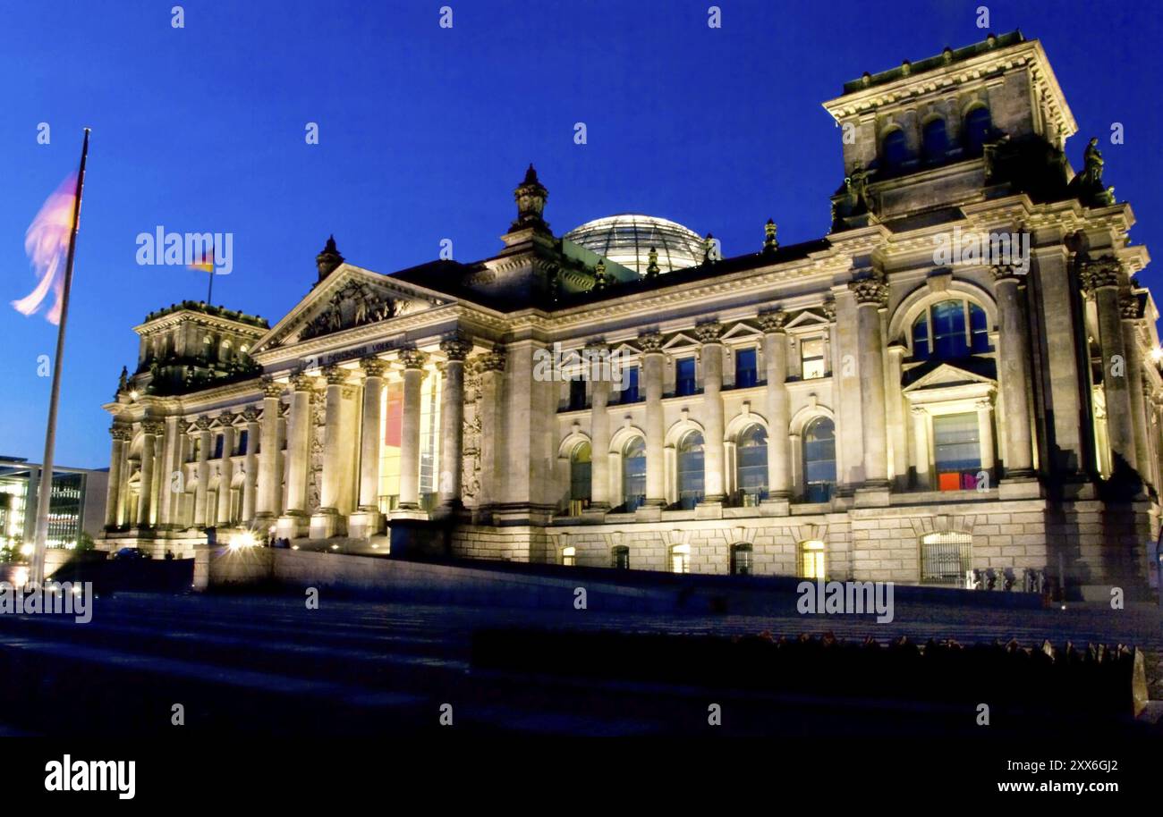 German reichstag building at night with dark blue sky Stock Photo - Alamy