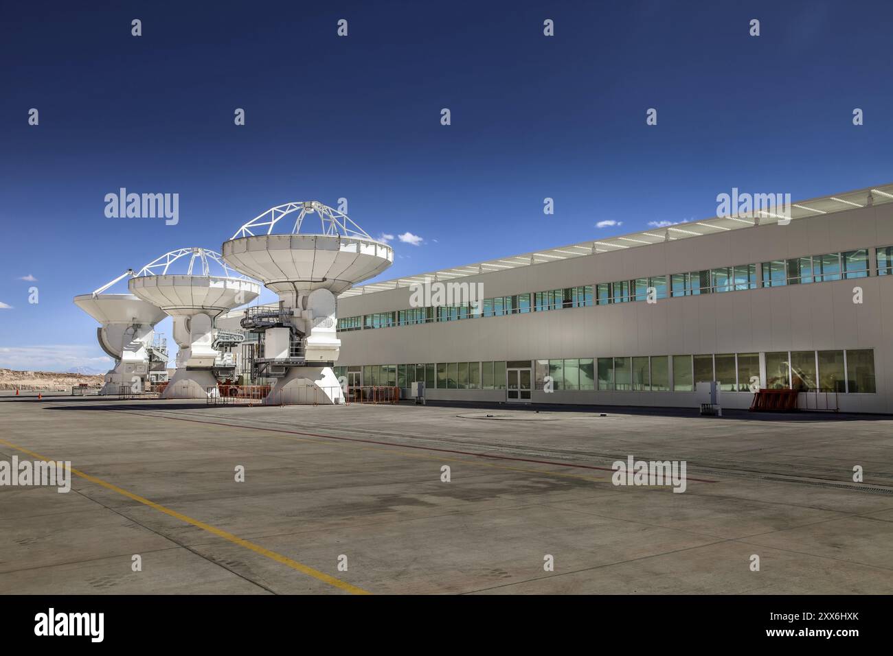 The worldwide biggest telescope Array is in Chile. Alma consists of ...