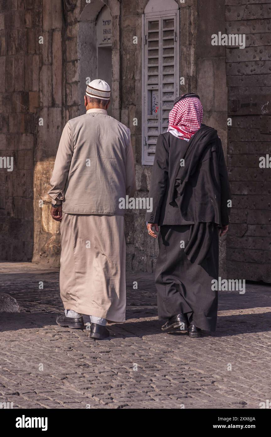 Two arabic hi-res stock photography and images - Alamy