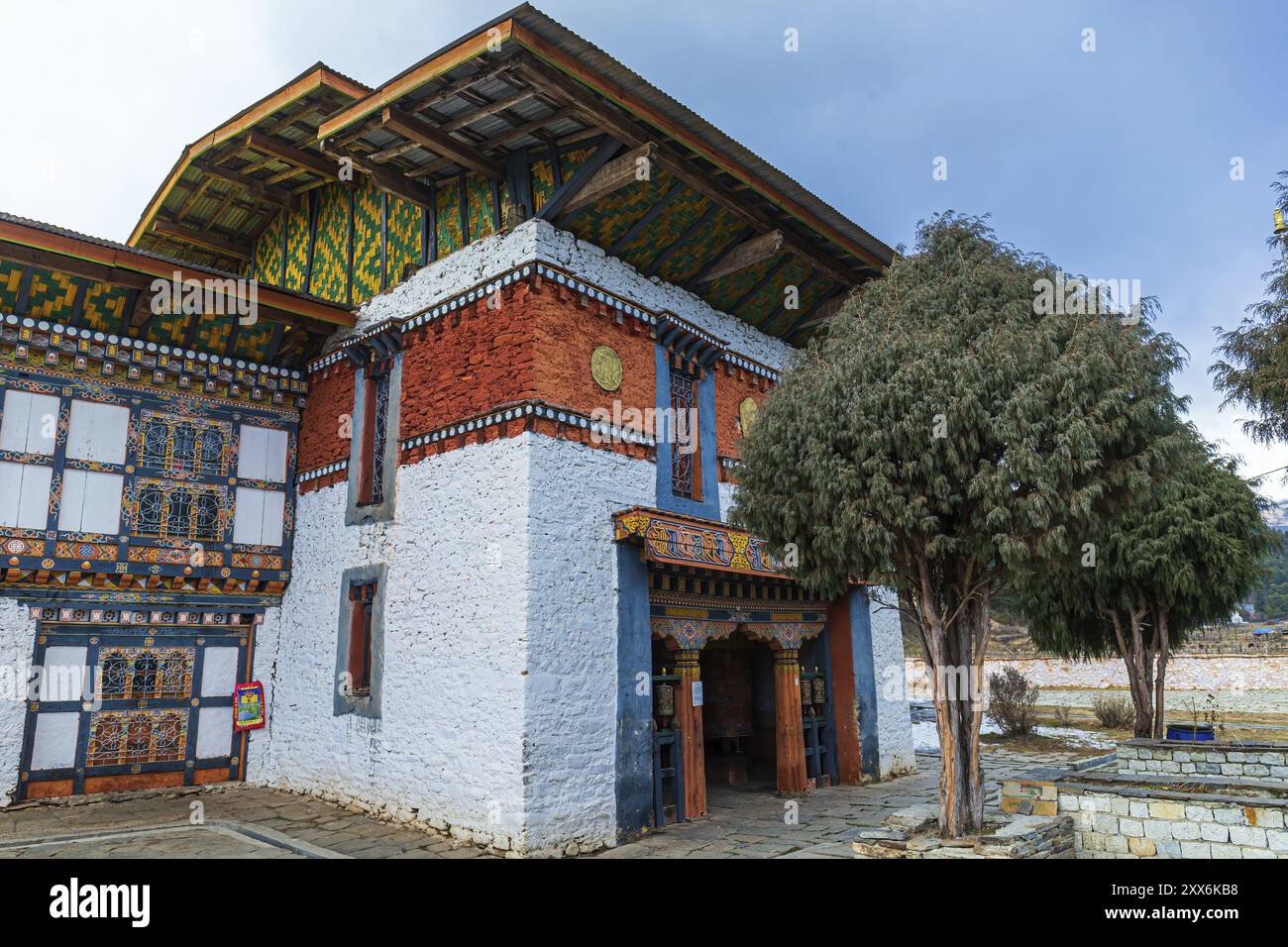 The Jambay Lhakhang Dzong in Bumthang Stock Photo - Alamy
