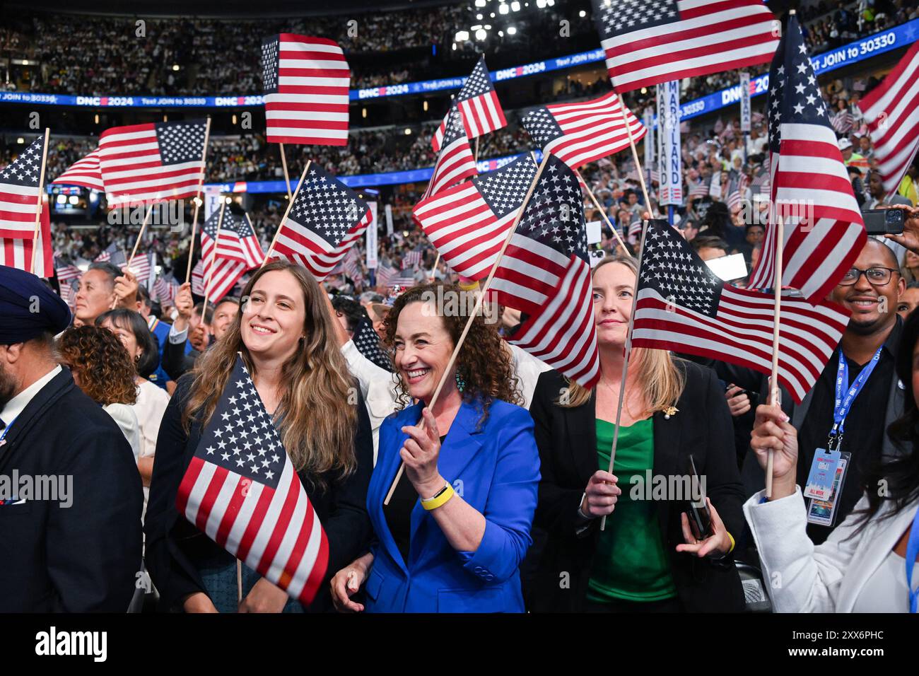 Chicago, United States. 22nd Aug, 2024. California delegates wave flags ...