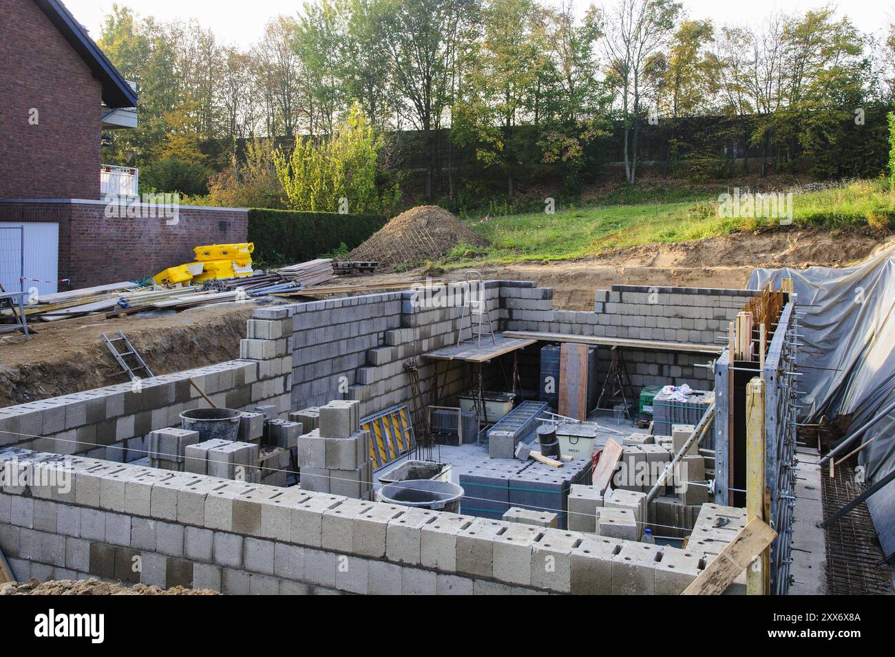 Construction site of a new detached house Stock Photo - Alamy