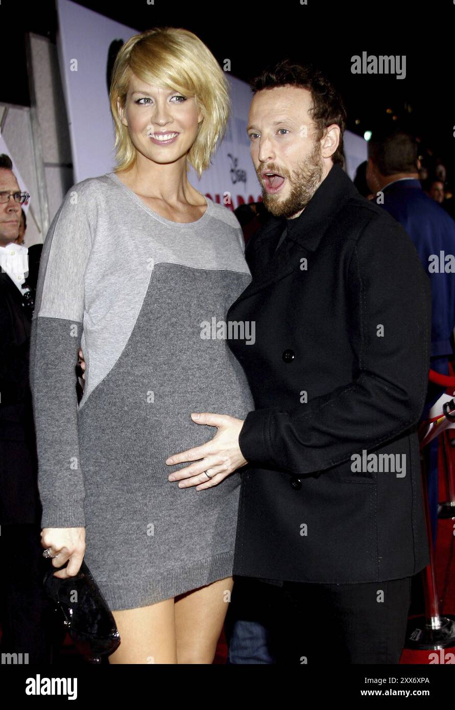 HOLLYWOOD, CA, NOVEMBER 09, 2009: Jenna Elfman and Bodhi Elfman at the ...