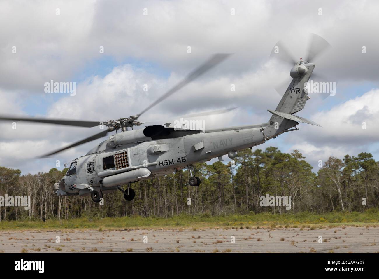 A U.S. Navy MH-60R Seahawk assigned to Helicopter Maritime Strike ...