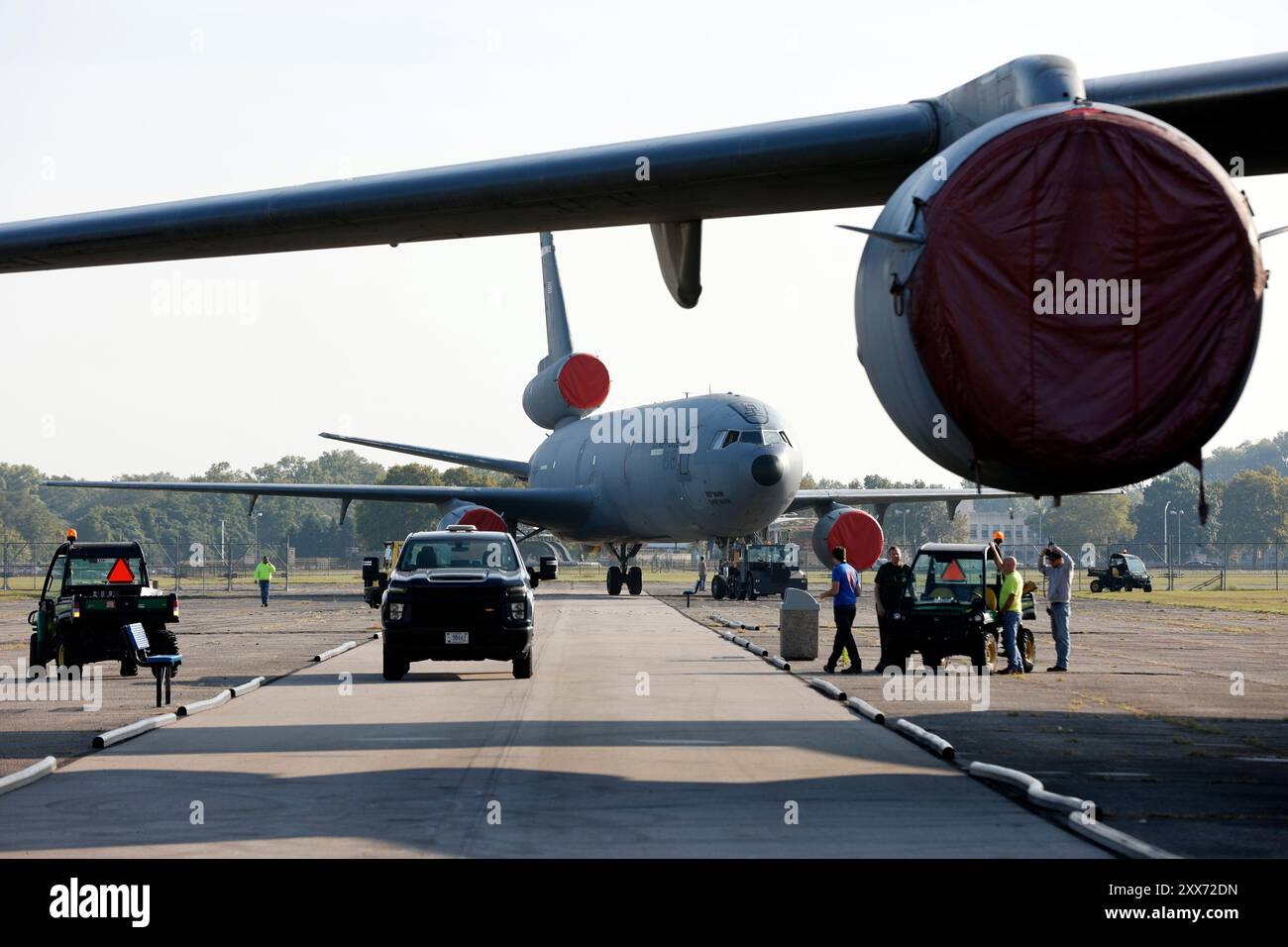 The KC-10A Extender is a US Air Force advanced tanker and cargo ...
