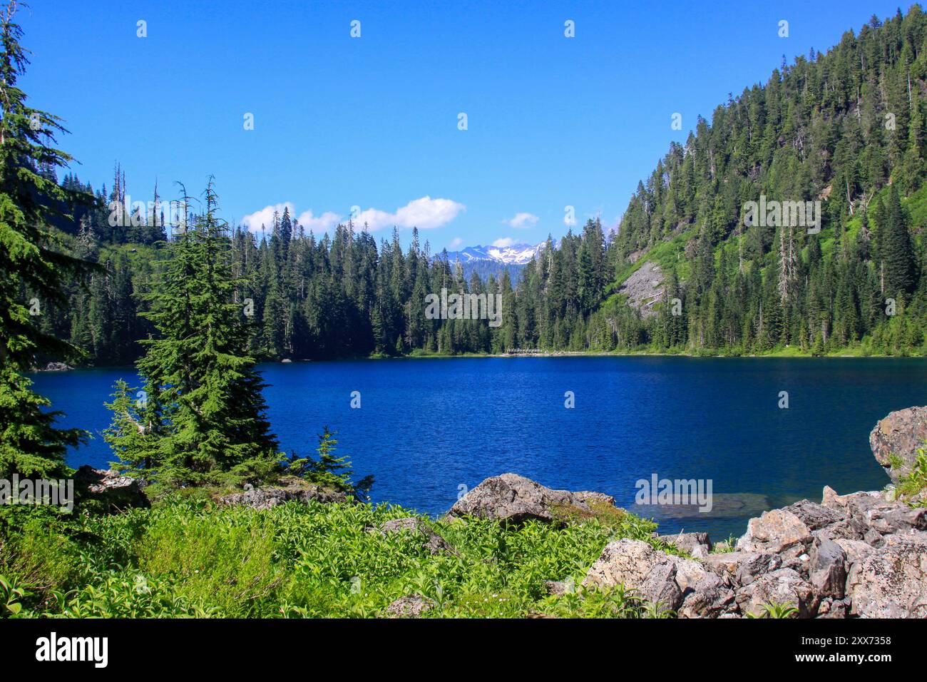 Lake Twenty Two in the North Cascades in Washington State Stock Photo - Alamy