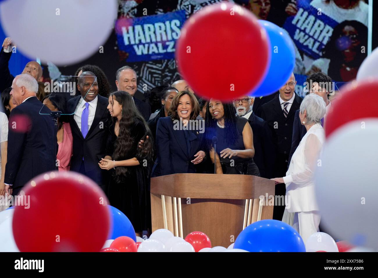 Democratic presidential nominee Vice President Kamala Harris, center ...