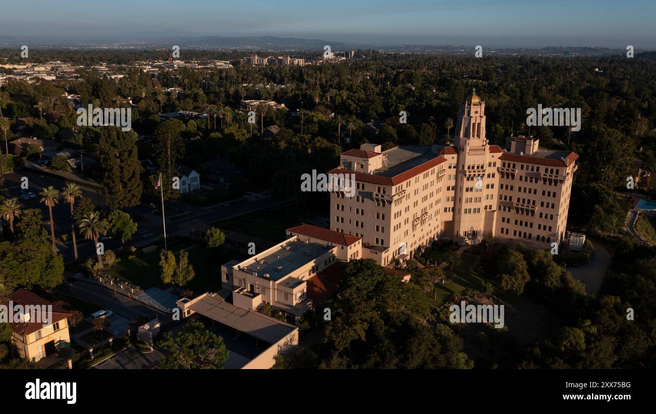 Downtown pasadena hi-res stock photography and images - Alamy