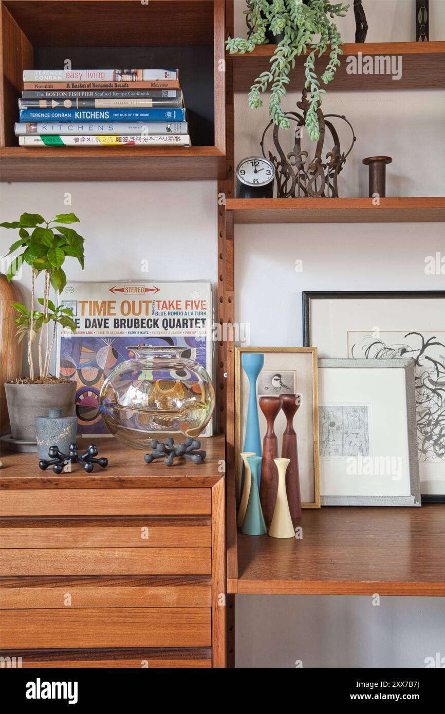 Eames young hi-res stock photography and images - Alamy