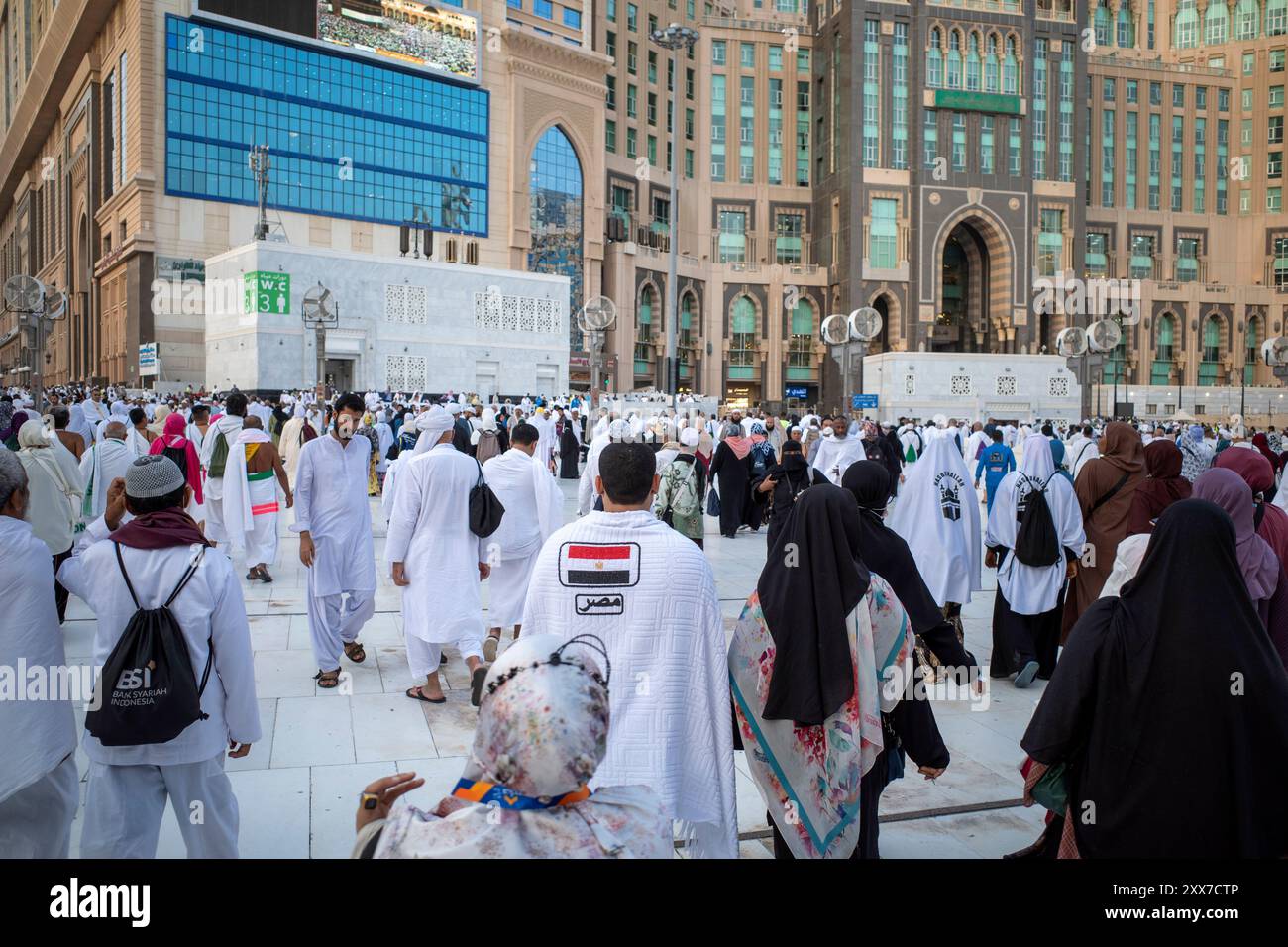 Mecca, Saudi Arabia - June 8, 2024: Hajj and Umrah pilgrims from Egypt ...