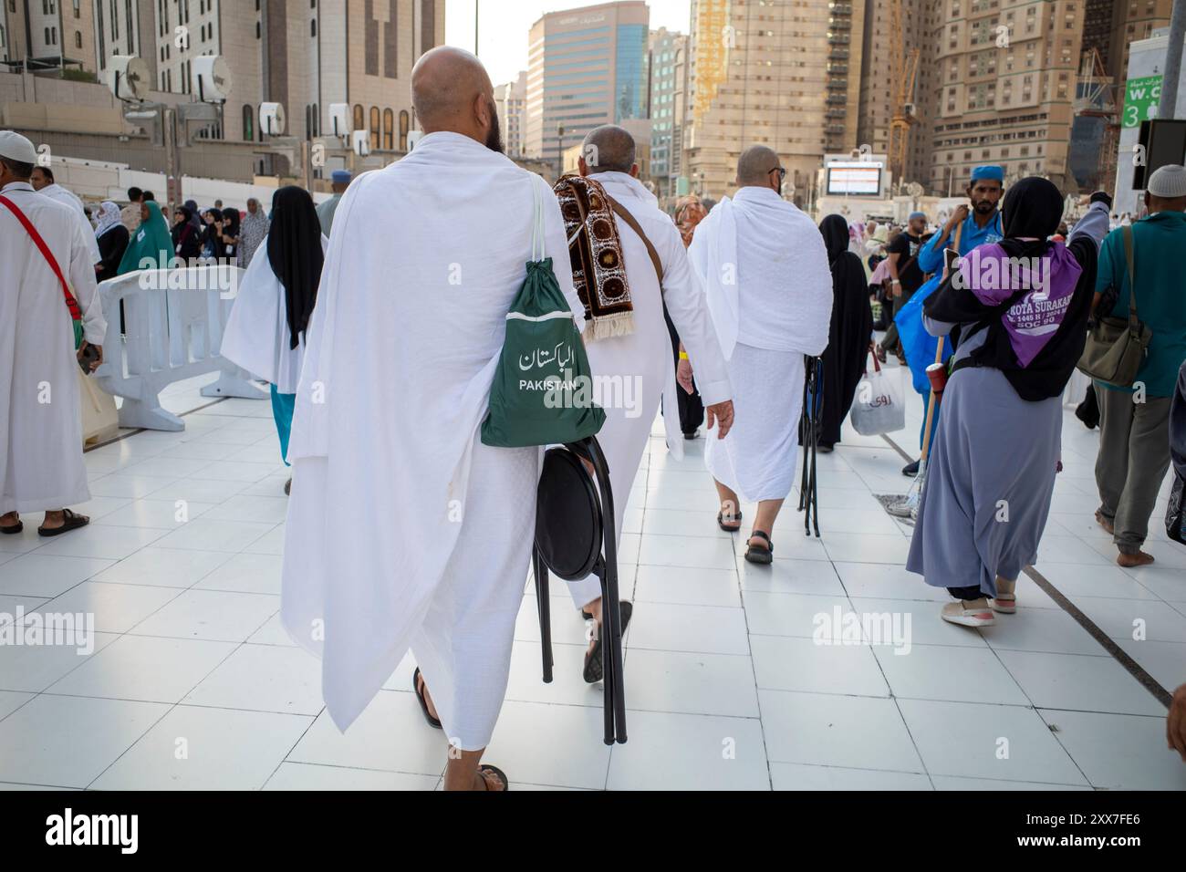Mecca, Saudi Arabia - June 1, 2024: Hajj and Umrah pilgrims from ...