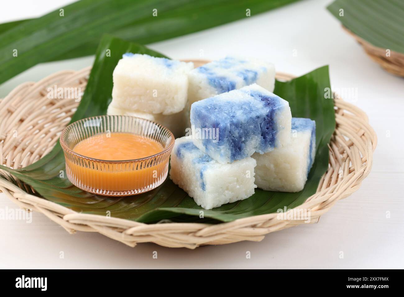 Kue pulut hi-res stock photography and images - Alamy