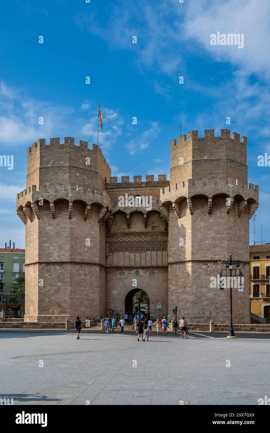 Torres de Serranos (Serranos Towers), Valencia, Spain Stock Photo - Alamy