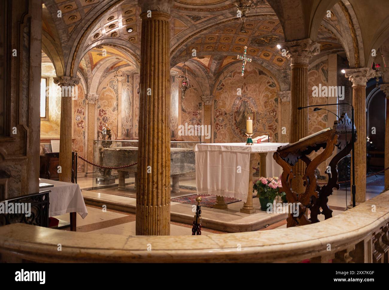 Detail of an interior space of Modena Cathedral, Italy Stock Photo - Alamy