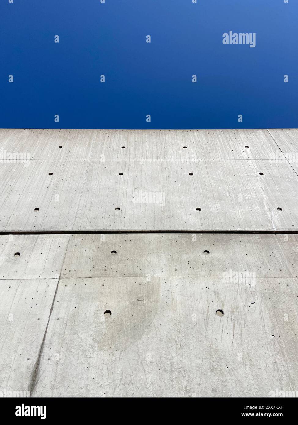 Tadao Ando's famous concrete wall against clear blue sky Stock Photo ...