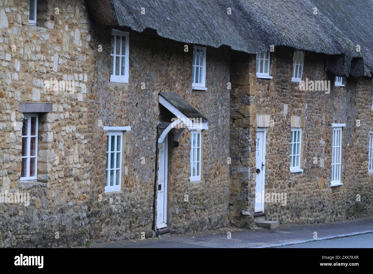 Thatched cottages Abbotsbury, Dorset Stock Photo - Alamy