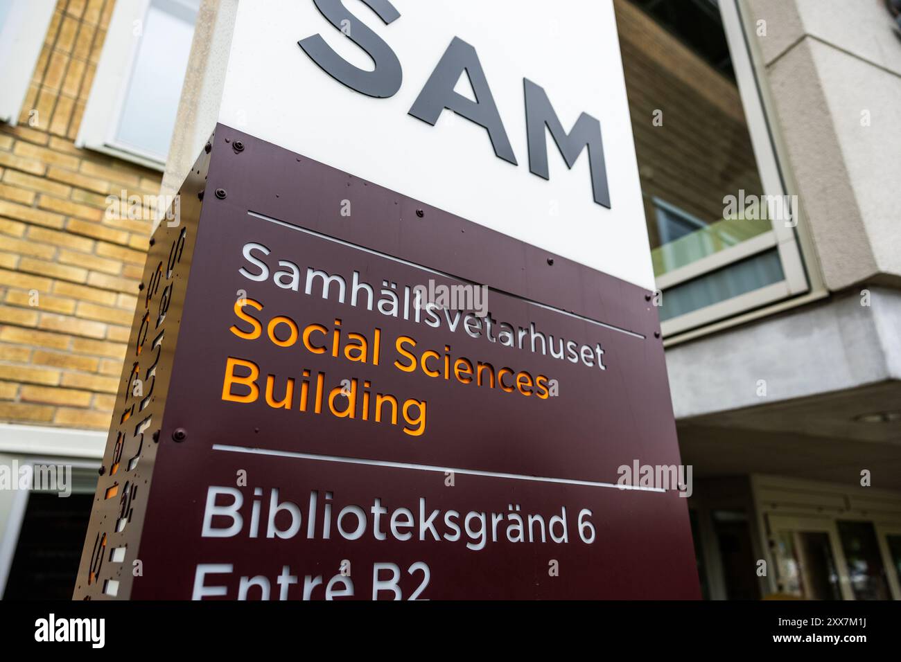 Social scienses building hi-res stock photography and images - Alamy