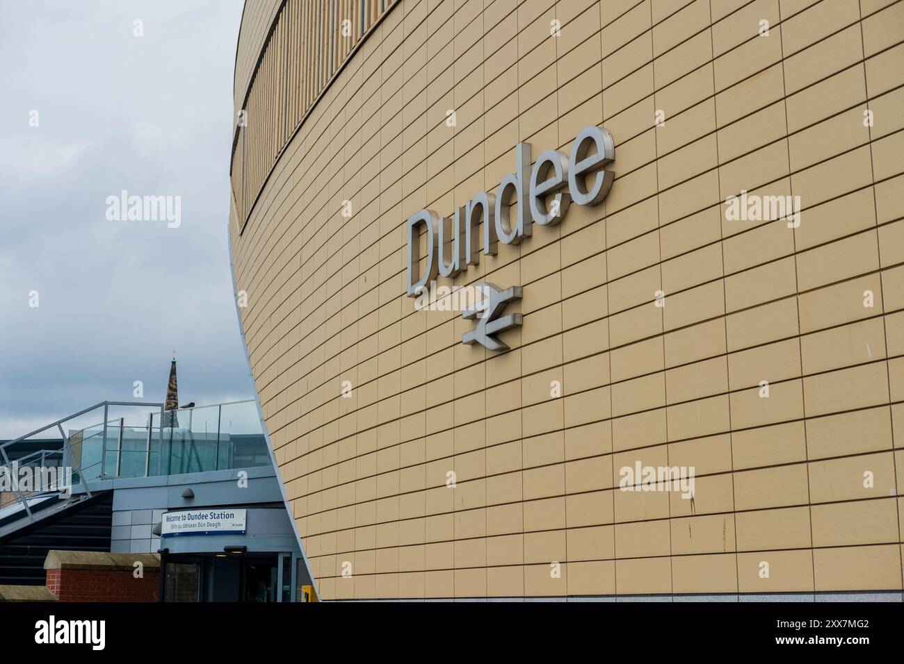 Dundee Scotland: 4th August 2024: Dundee Train Station Exterior Stock ...