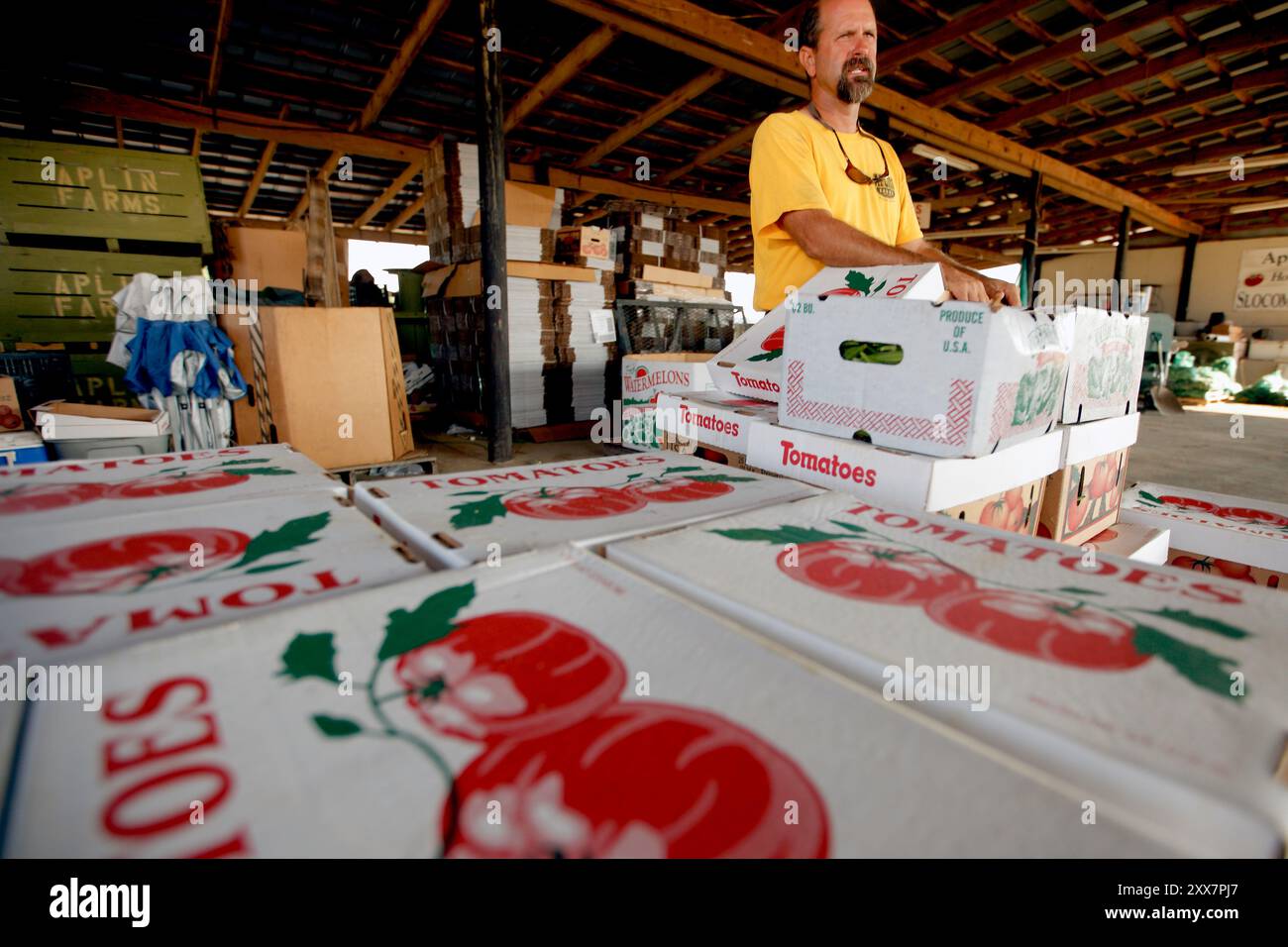 Pull effect hi-res stock photography and images - Alamy