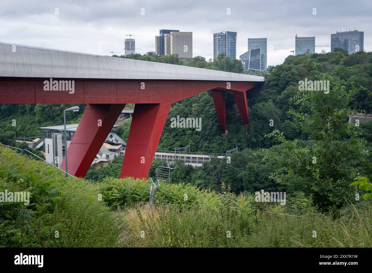 Red bridge to the new district in Luxembourg city Stock Photo - Alamy