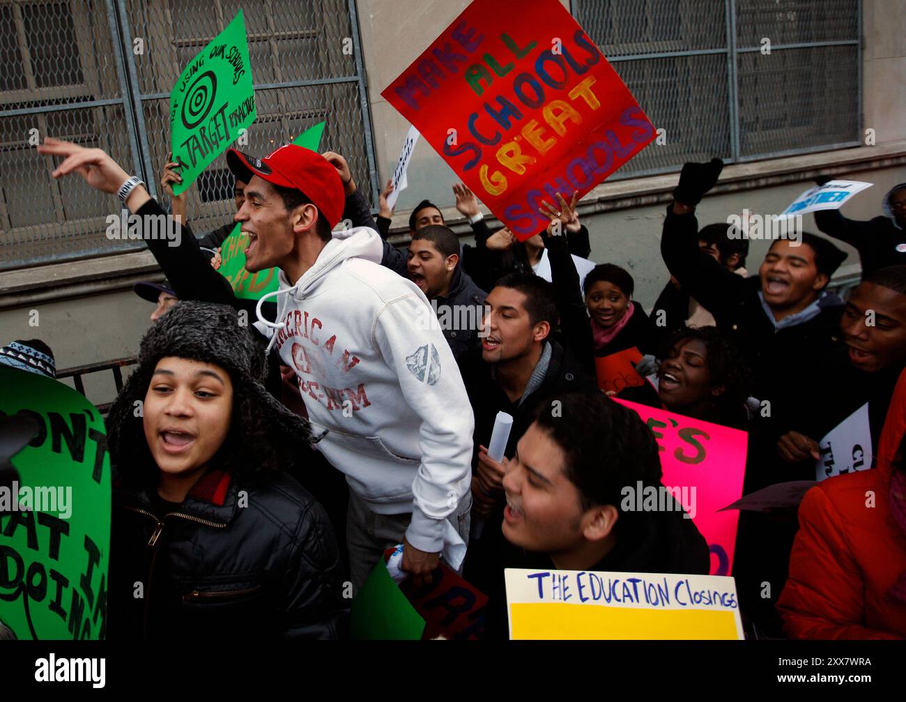 Teachers and students at the Brooklyn Tech High School are protesting ...