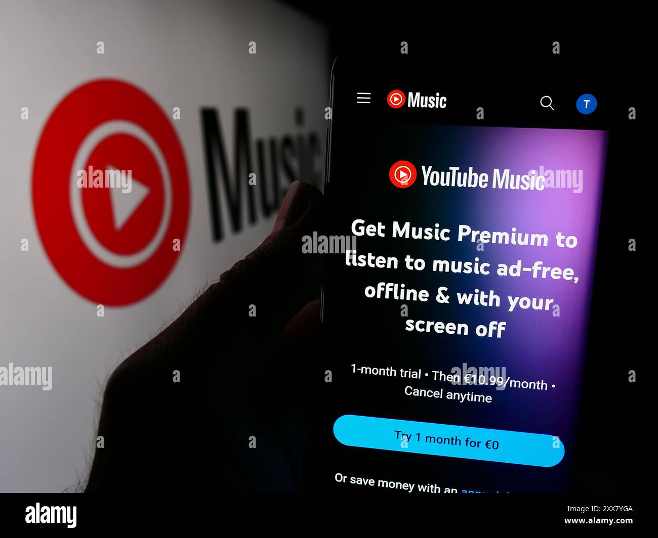 Youtube premium user hi-res stock photography and images - Alamy