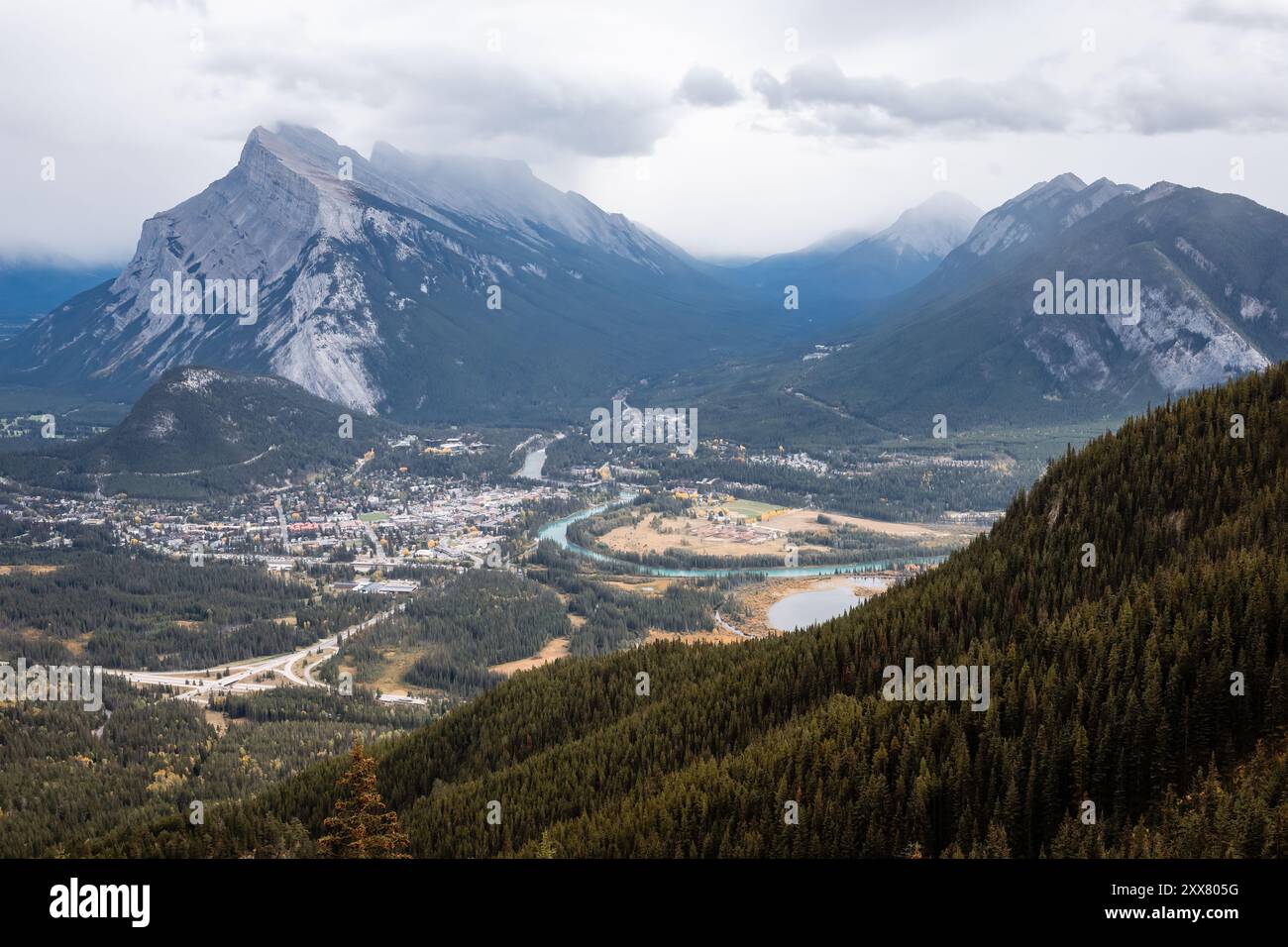Overhead view rocky mountain trees hi-res stock photography and images ...