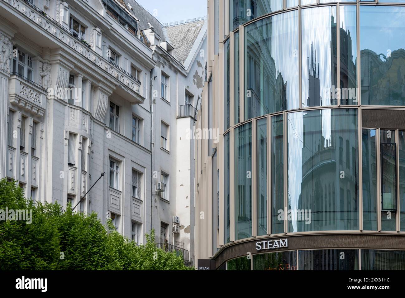 Modern architecture in Budapest Stock Photo - Alamy