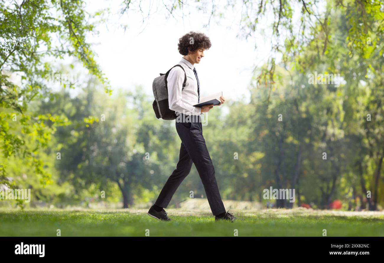 College student full profile hi-res stock photography and images - Alamy