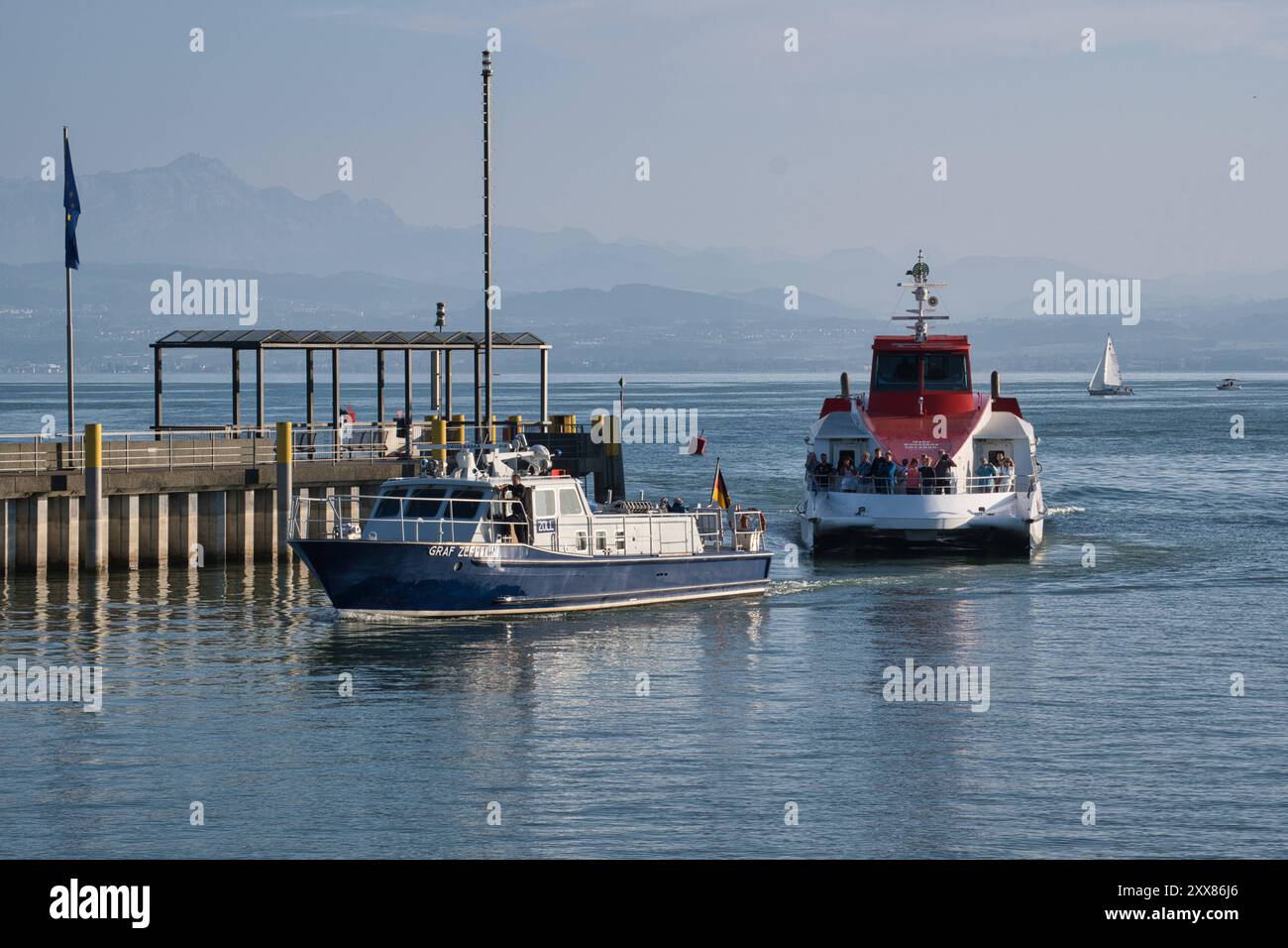 Friedrichshafen, Zollboot MS Zeppelin im Hafen *** Friedrichshafen ...