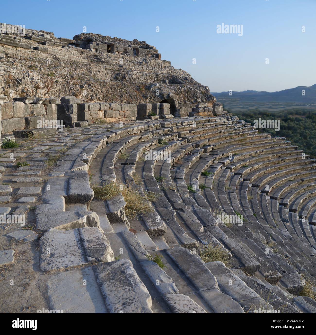 Travel, empire and ancient architecture in Greece as theatre, structure ...