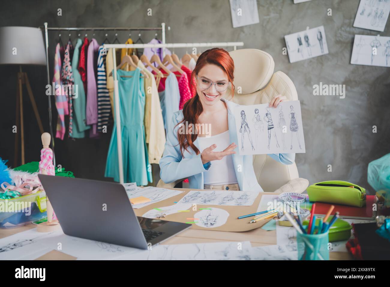 Photo of shop assistant lady tailor have online conversation with ...