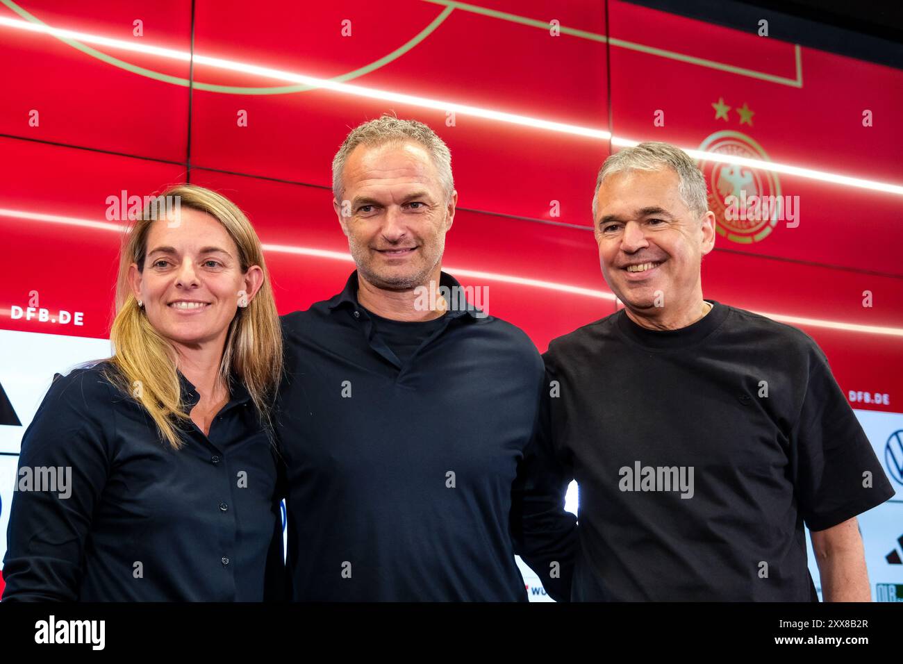 (l-r) Nia Kuenze (DFB, Sportdirektorin), Christian Wueck (Deutschland ...