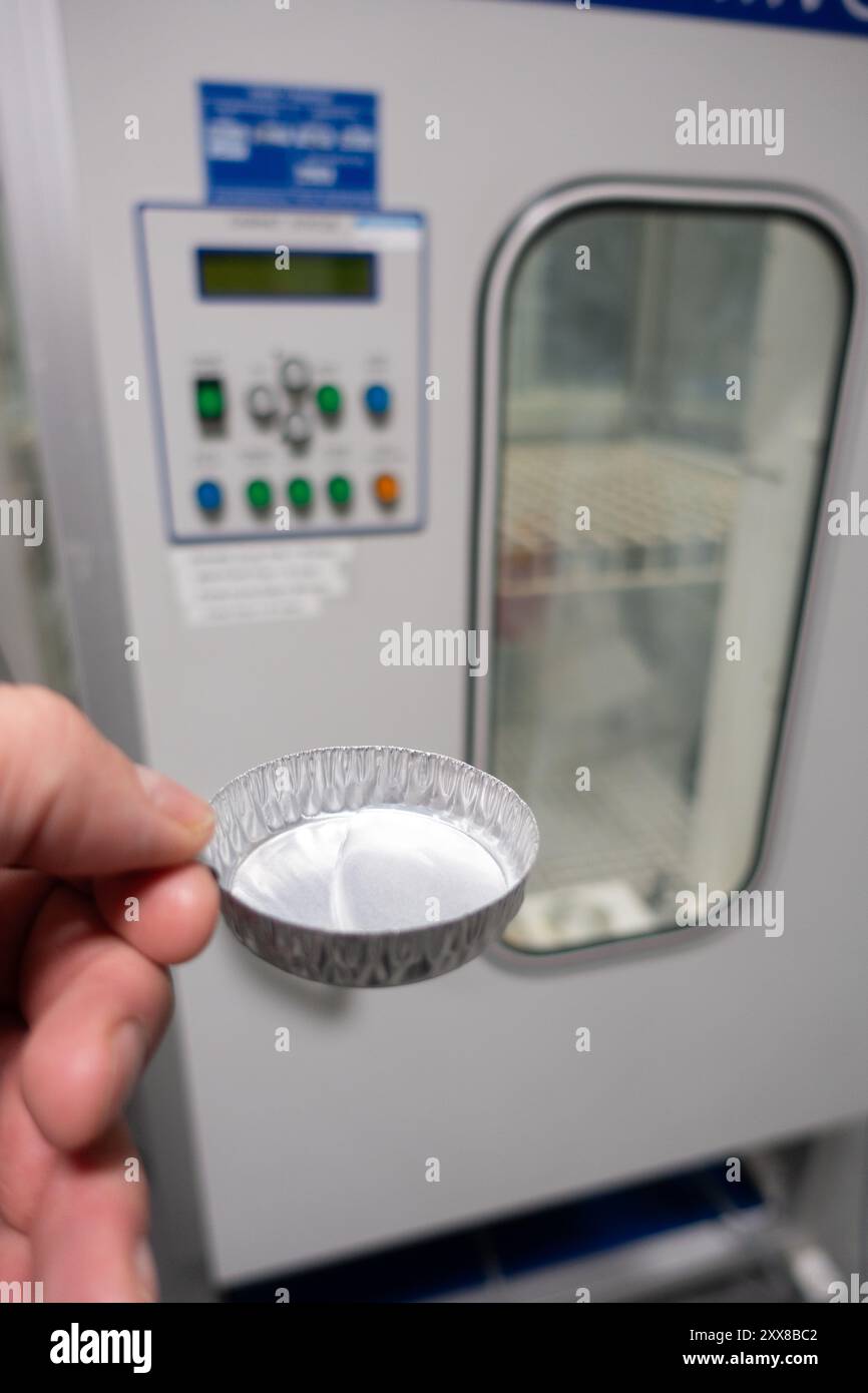 Fuming cabinet hi-res stock photography and images - Alamy