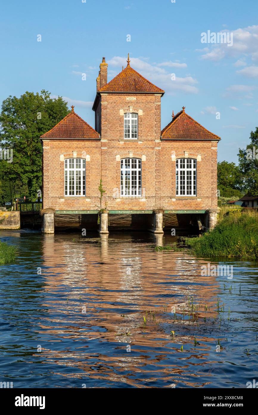 France, Somme, Valley of the Somme, Long, the banks of the Somme along ...