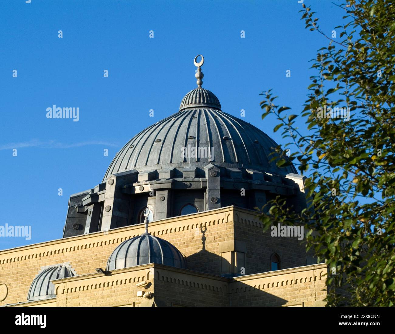 Central Mosque, City of Bradford, west Yorkshire, northern England, UK ...