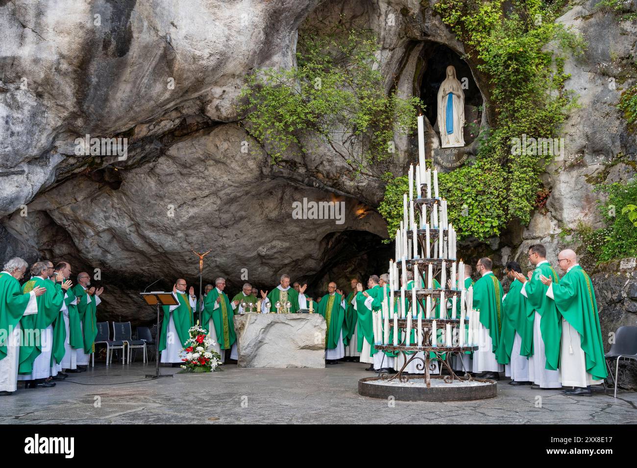 France, Hautes Pyrenees, Lourdes, the Notre Dame de Lourdes shrine ...