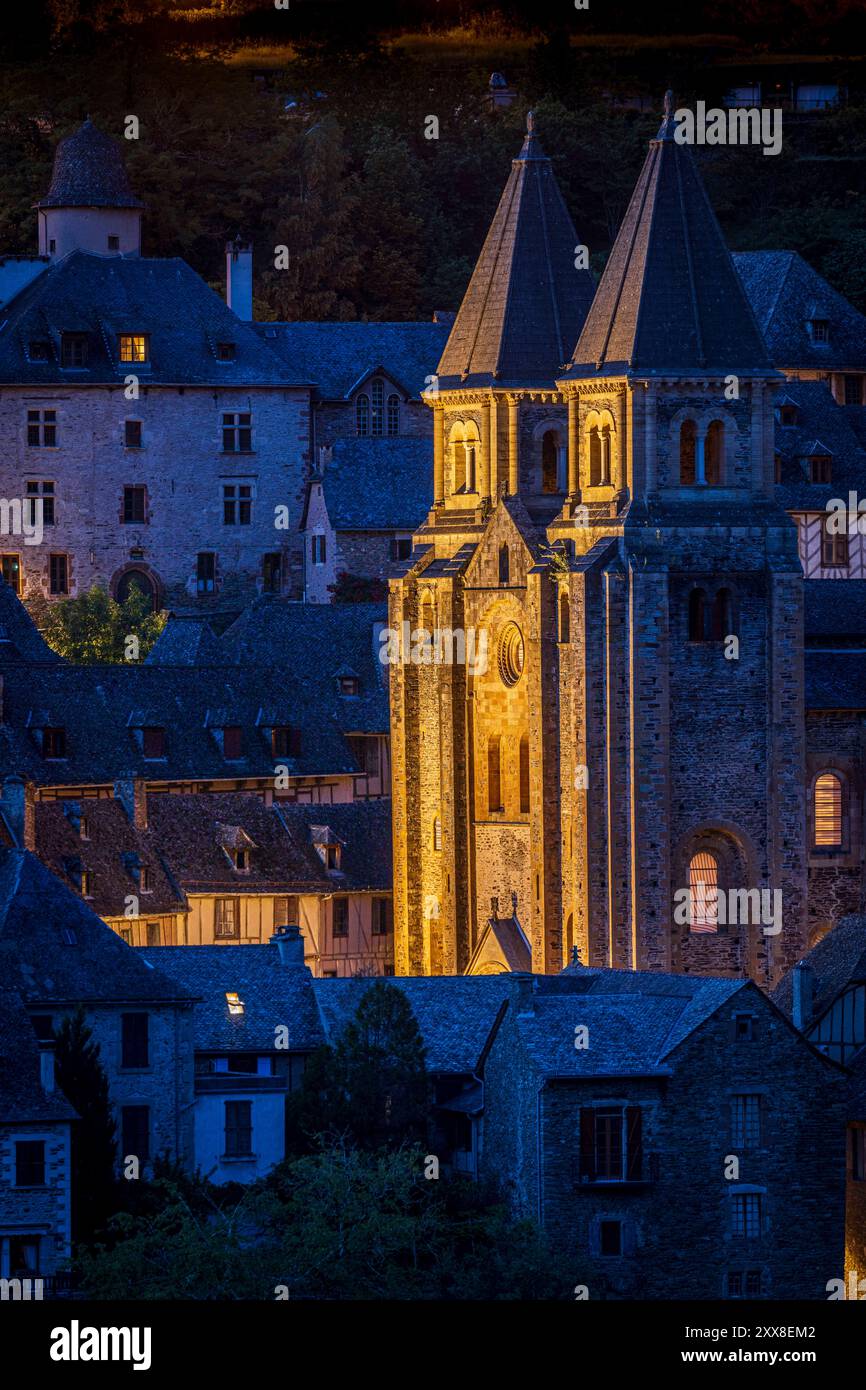 Outdoors night 11th century architecture hi-res stock photography and ...