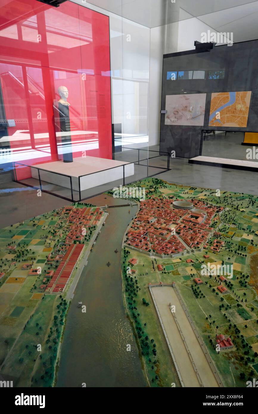 Departmental museum of ancient arles hi-res stock photography and ...