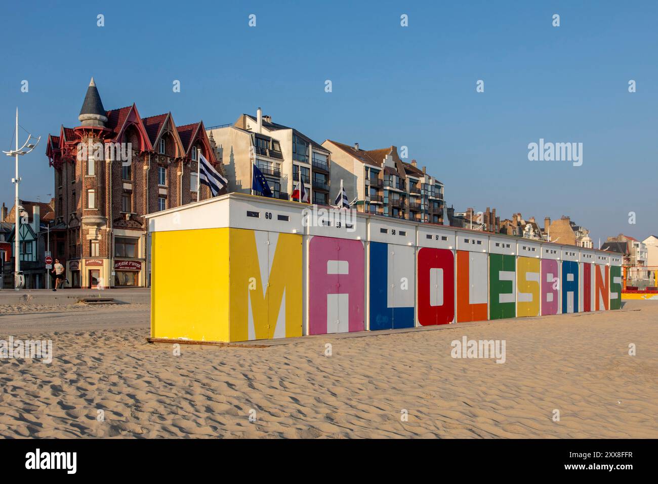 France, Nord, Dunkerque, Malo les bains, beach huts and facades of ...
