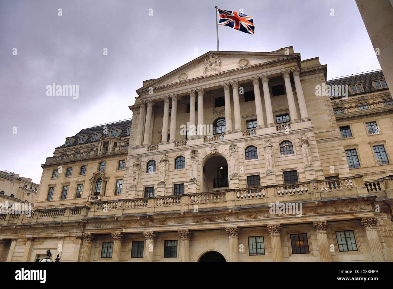 Bank of england building hi-res stock photography and images - Alamy