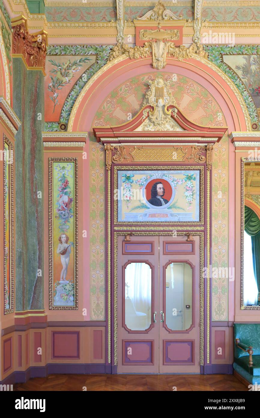 Opéra théâtre de clermont ferrand hi-res stock photography and images ...