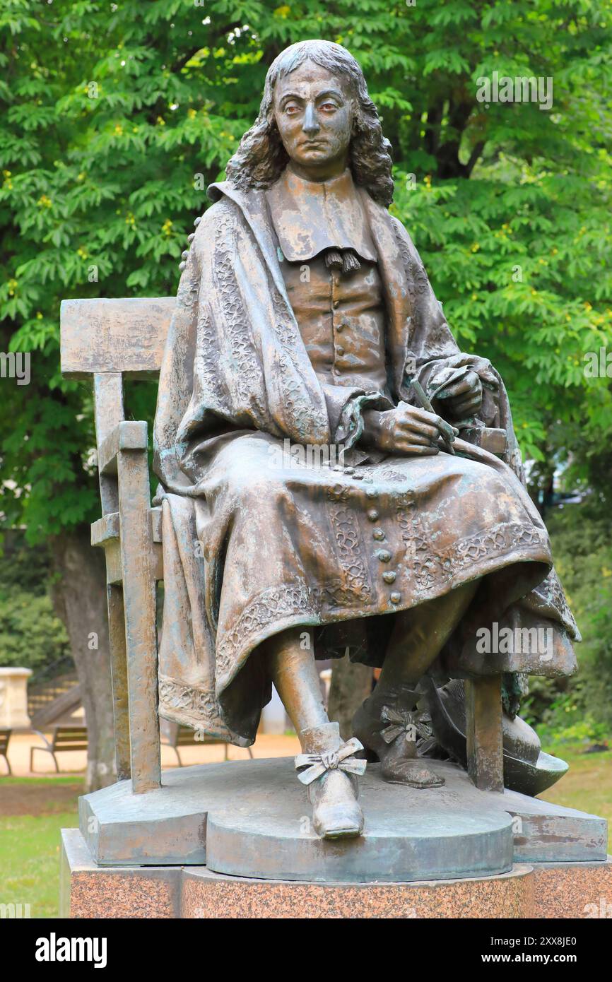 France, Puy de Dome, Clermont Ferrand, square Blaise Pascal, bronze ...