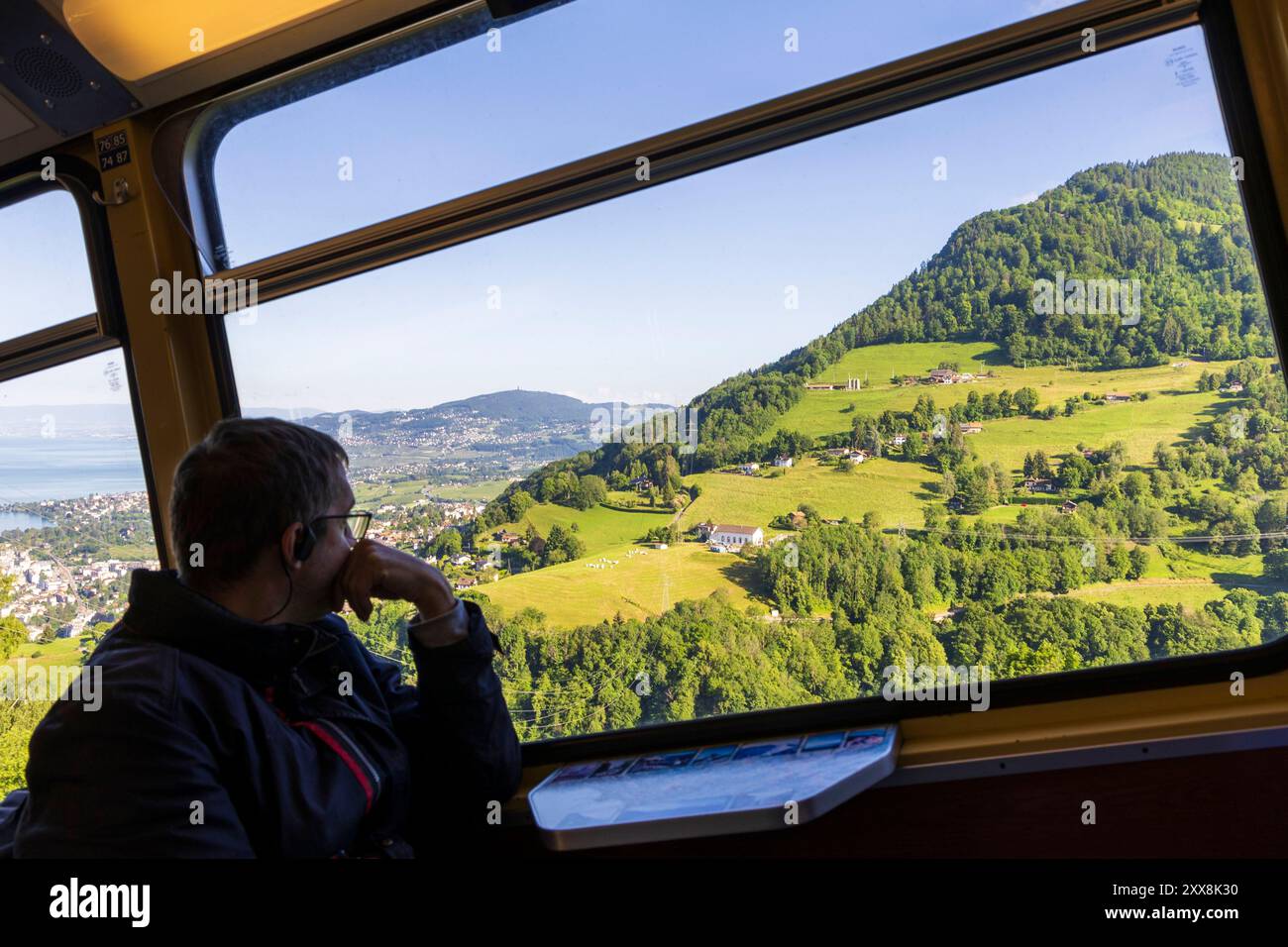 Switzerland, canton of Vaud, Montreux, rack train towards Rochers de ...