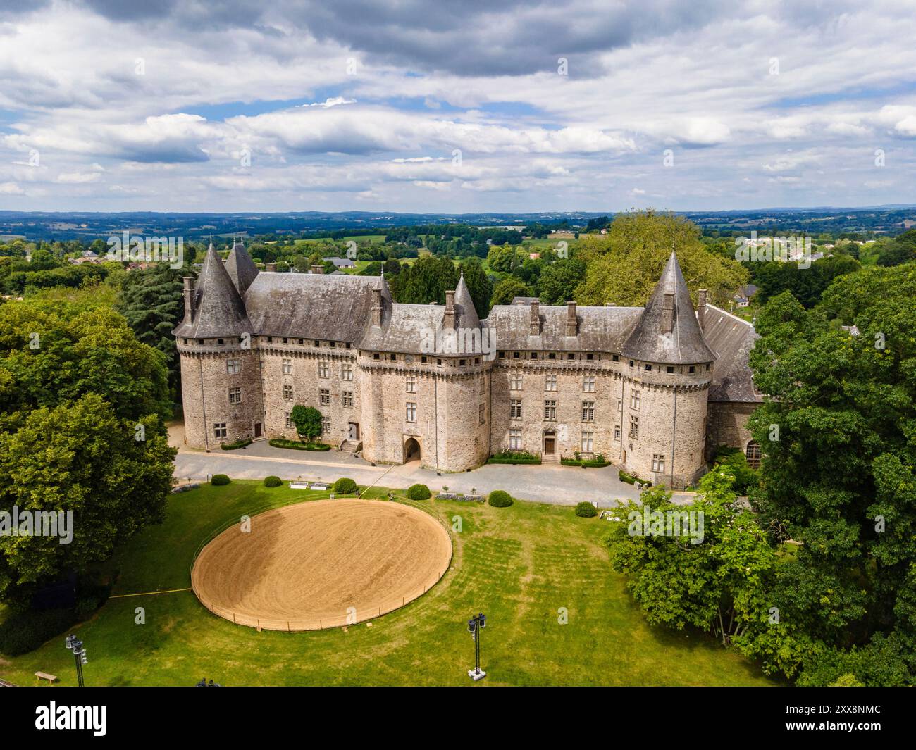 Arnac pompadour france hi-res stock photography and images - Alamy