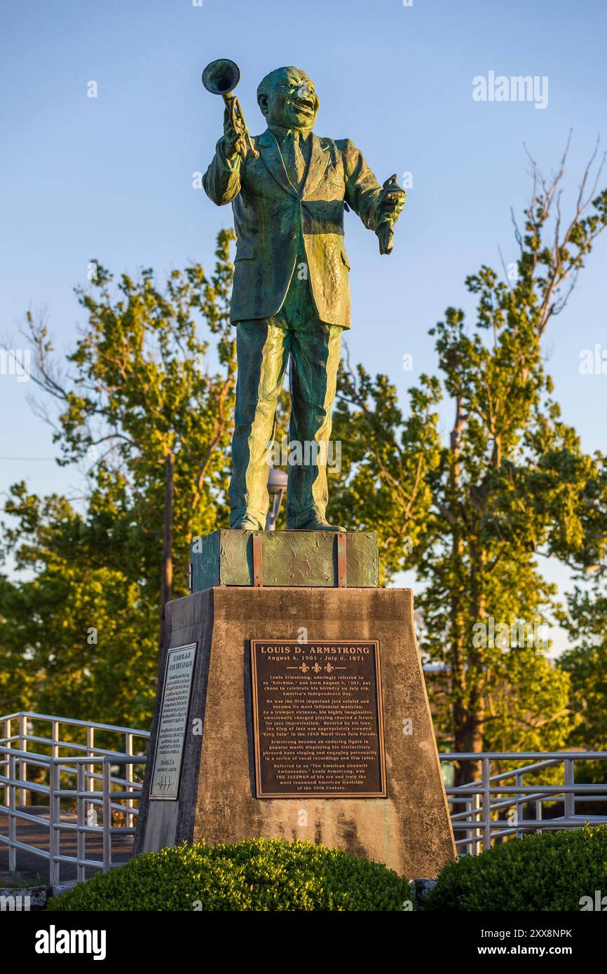 Statue louis armstrong hi-res stock photography and images - Alamy