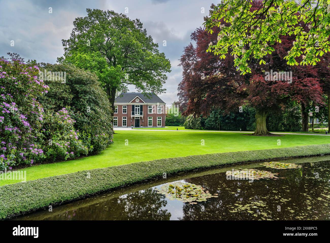 Holland park spring hi-res stock photography and images - Alamy