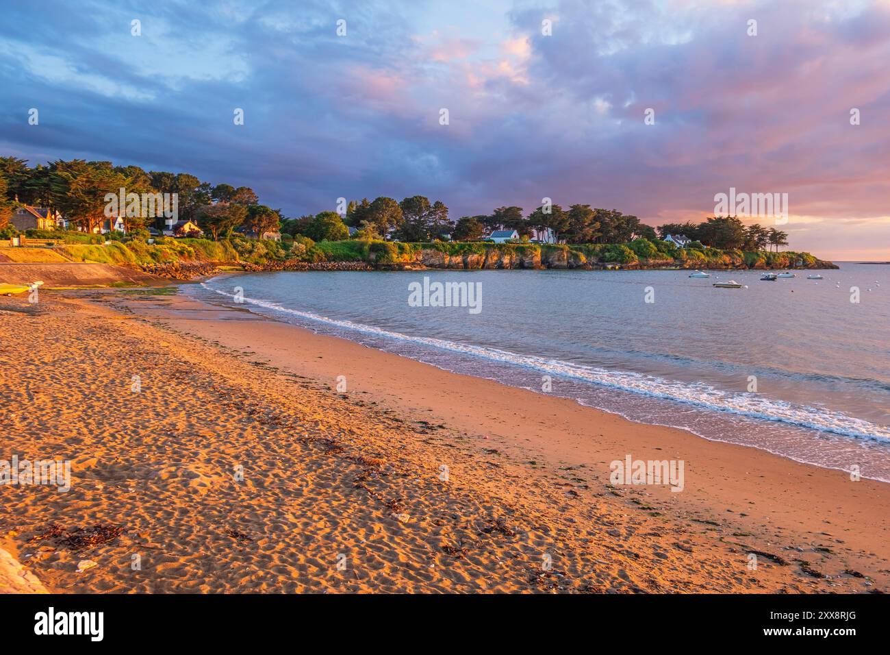 France, Morbihan, Penestin, Poudrantais beach along the GR 34 long ...